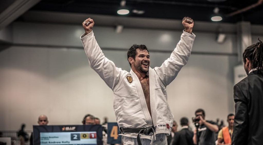 How to Tie Your Jiu Jitsu Belt: A Simple Guide for Beginners | El ...